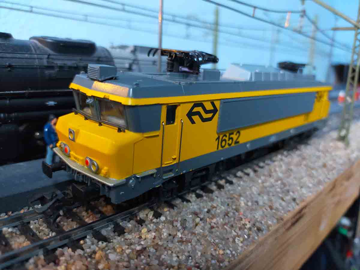NS-Baureihe 1600 (1652) - Modellbahn-Anlage.de