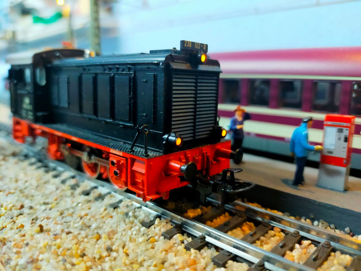 BR 236 102-0 (Märklin 3146) - Modellbahn-Anlage.de