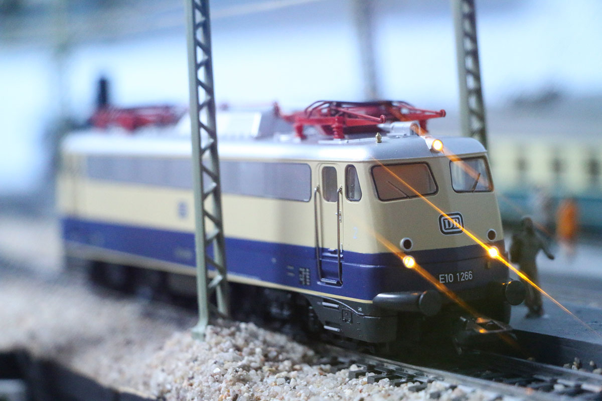 BR E 10.12 (Märklin 39121) - Modellbahn-Anlage.de