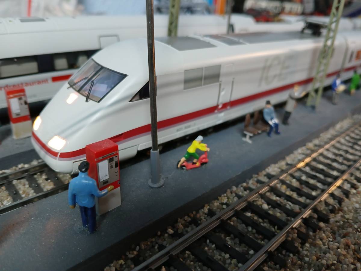 ICE 1 BR 401 (Märklin 37701) - Modellbahn-Anlage.de