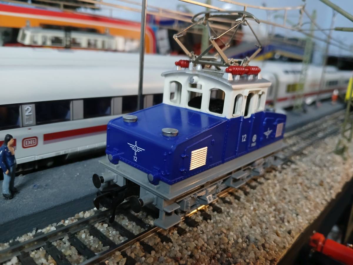 Zahnrad-E-Lok der Edelweißbahn (Fleischmann 4305) - Modellbahn-Anlage.de